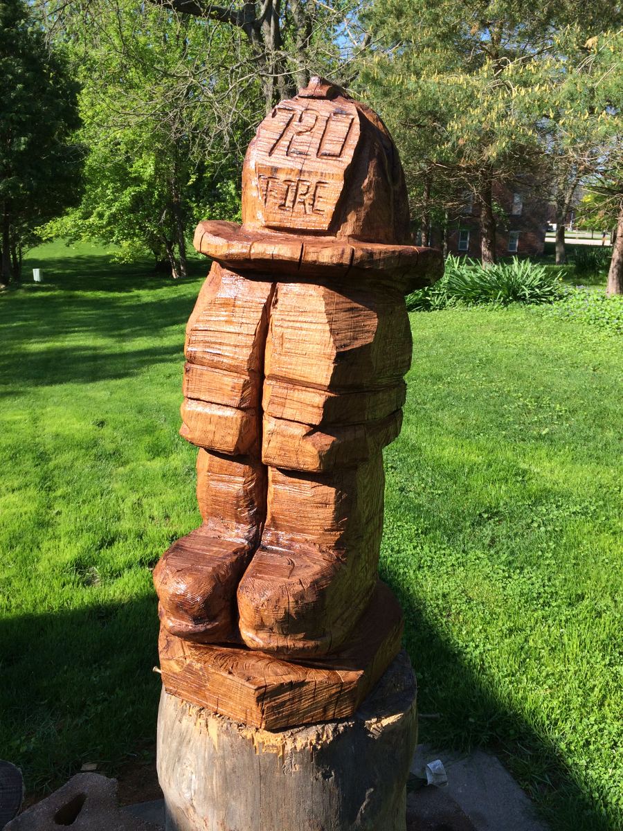 Colony Carvers – Chainsaw Carving – Amana, Iowa